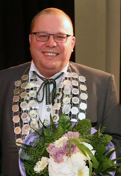 1. Vorsitzender Ralf Winter Landesschützenkönig - SportSchützen Team ...
